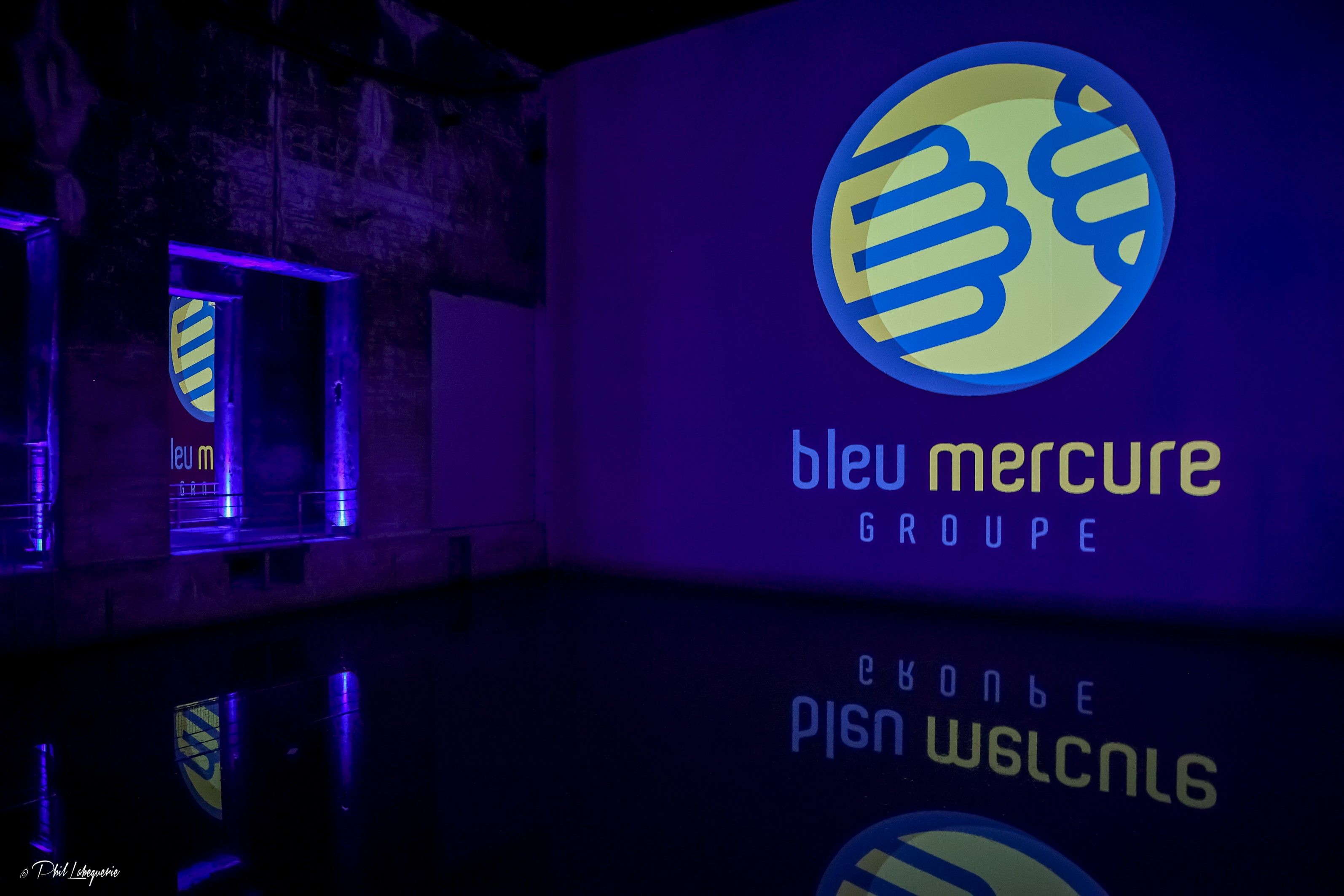 Brandfetch | Bleu Mercure Logos & Brand Assets
