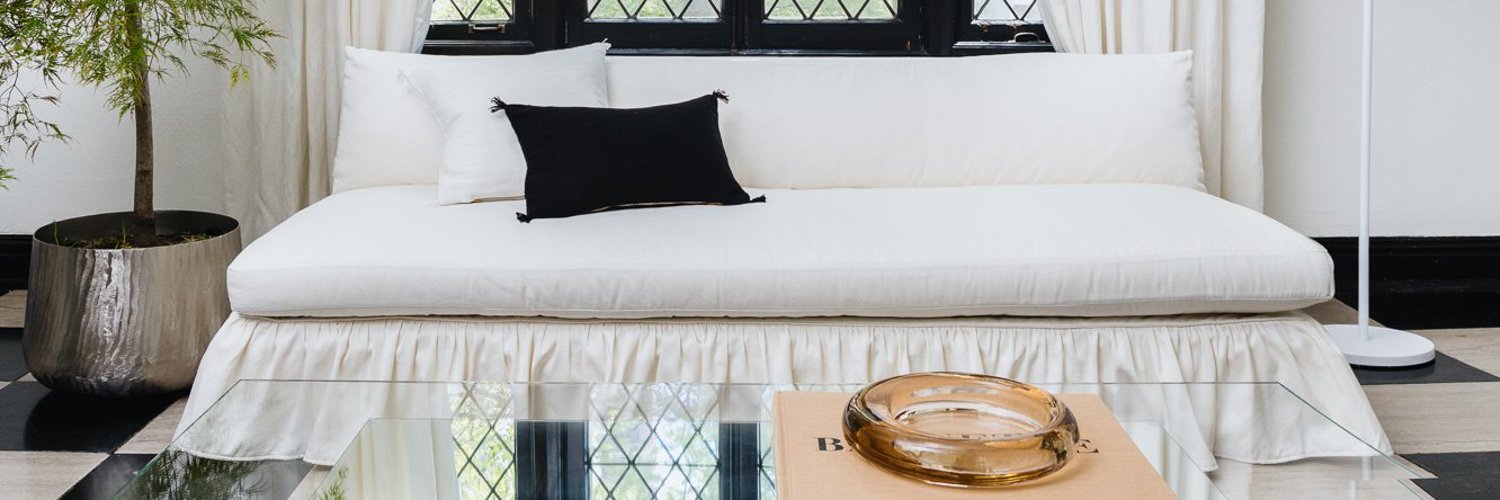 Cb2 Logo & Brand Assets (SVG, PNG and vector) - Brandfetch