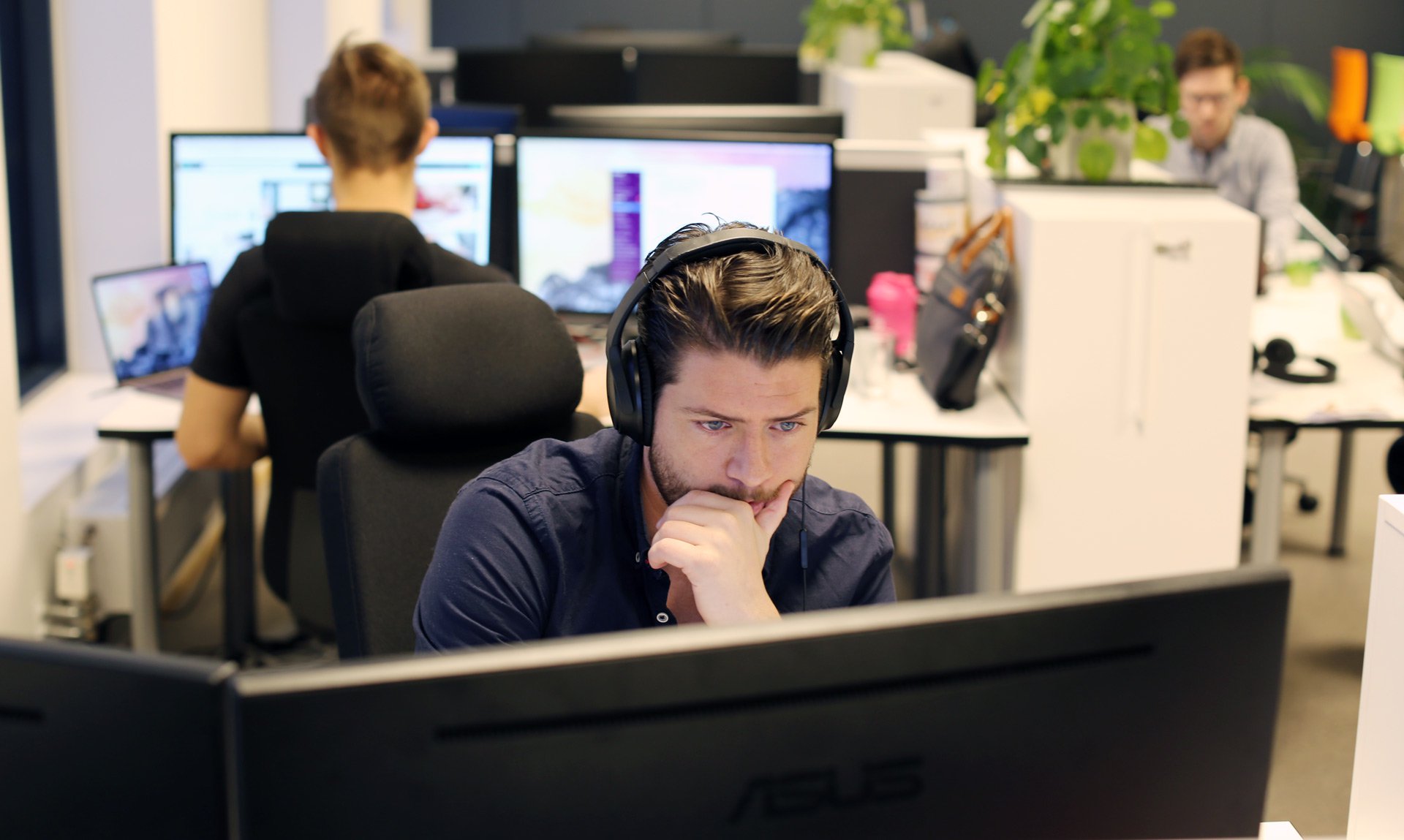 Brandfetch | Techweb Logos & Brand Assets