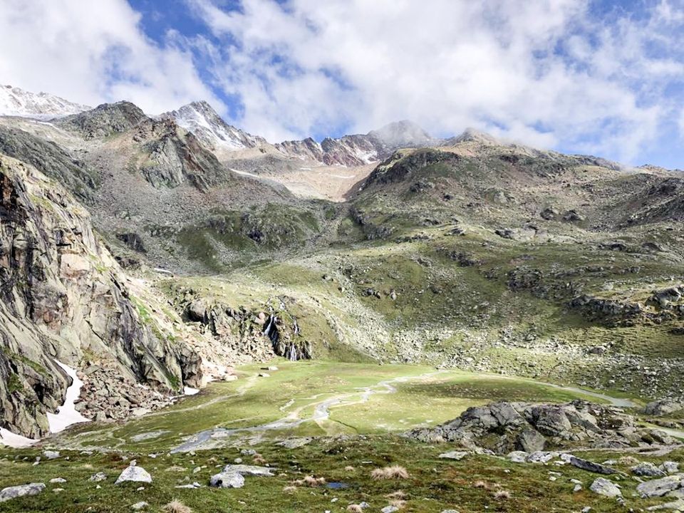 Brandfetch | Glanzer Logos & Brand Assets