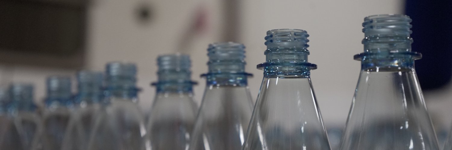 Petainer Logo & Brand Assets (SVG, PNG and vector) - Brandfetch